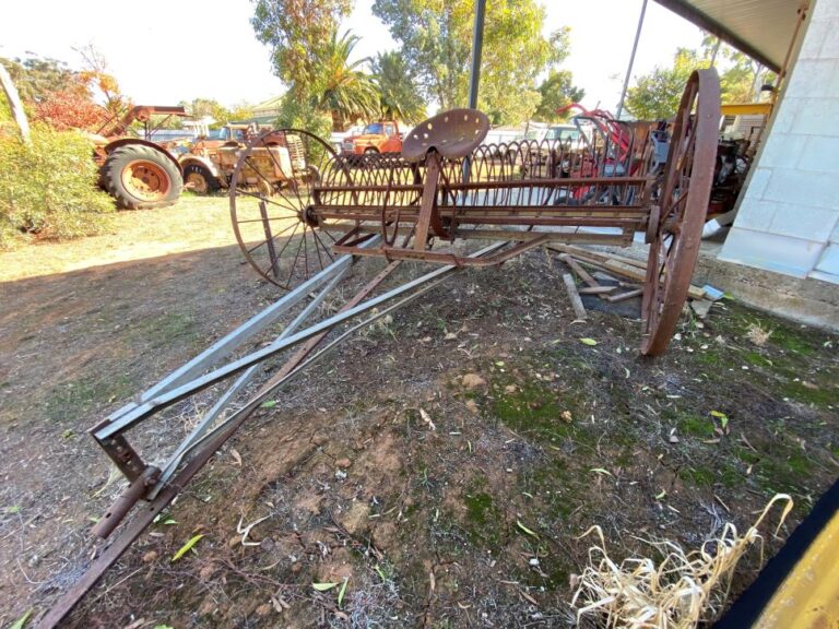 International Hay Rake – Heritage Machinery Australia